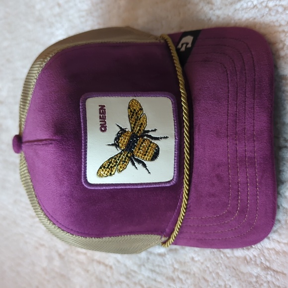 Goorin Bros | Accessories | Goorin Bros Queen Bee Animal Farm Snapback Trucker Hat | Poshmark